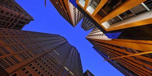 Bonded Bankers by Mark J. Roe - Project Syndicate